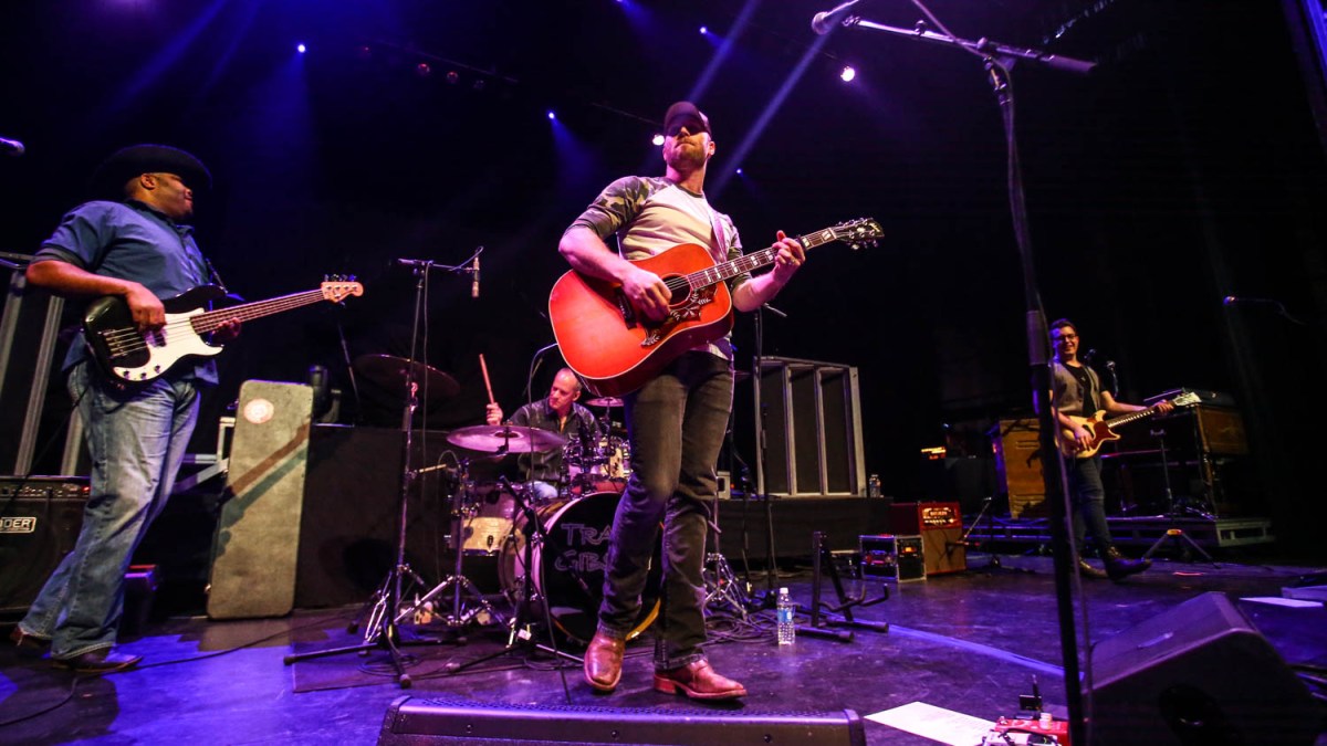 Travis Gibson Band Live at The Midland 2018 – KC Concerts